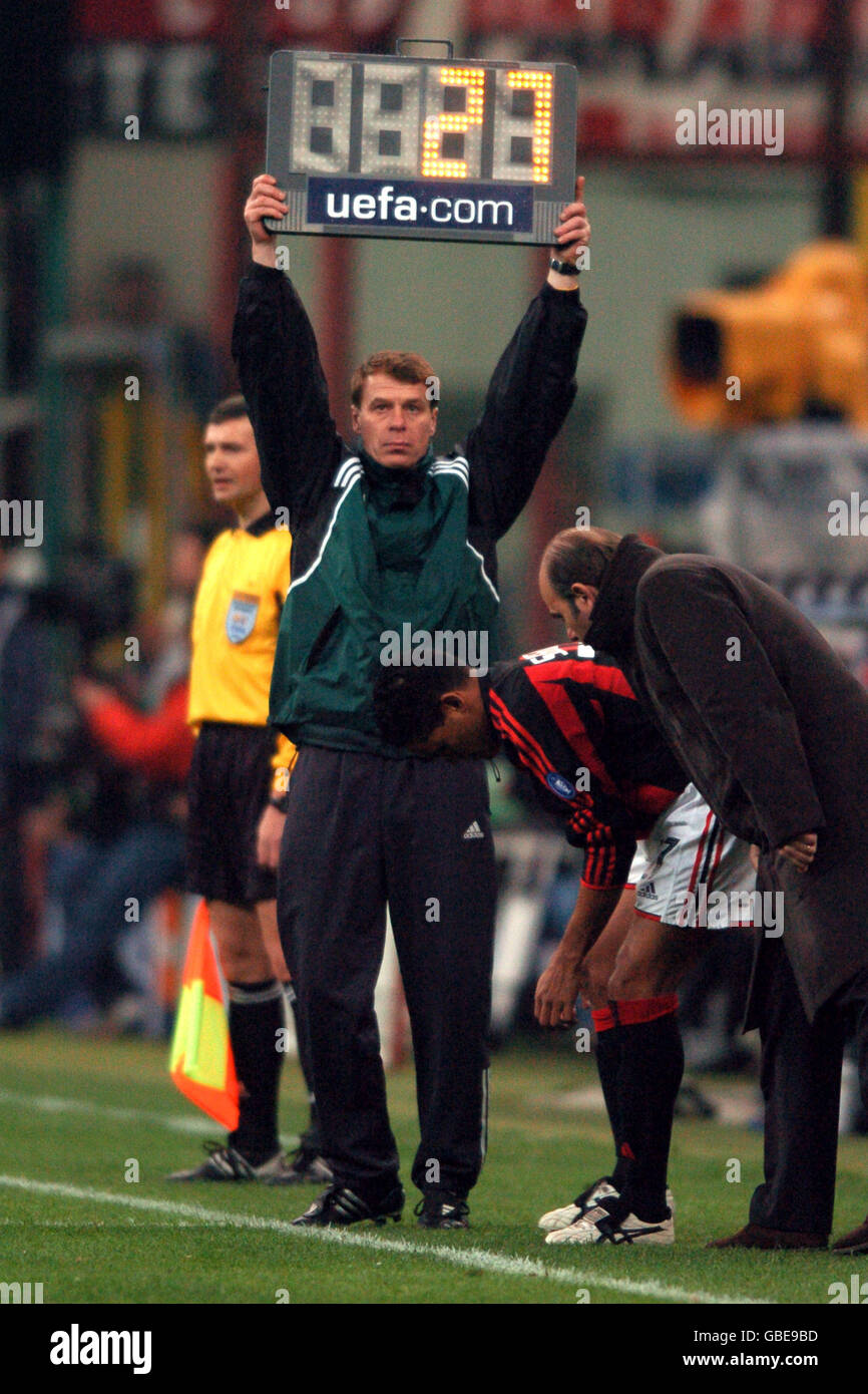 Football substitution board hi-res stock photography and images - Alamy