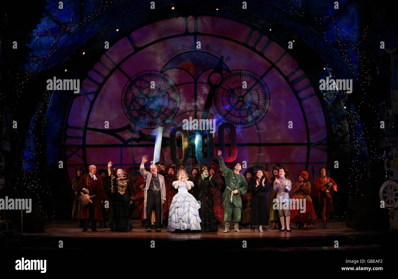 Elphaba hi-res stock photography and images - Alamy