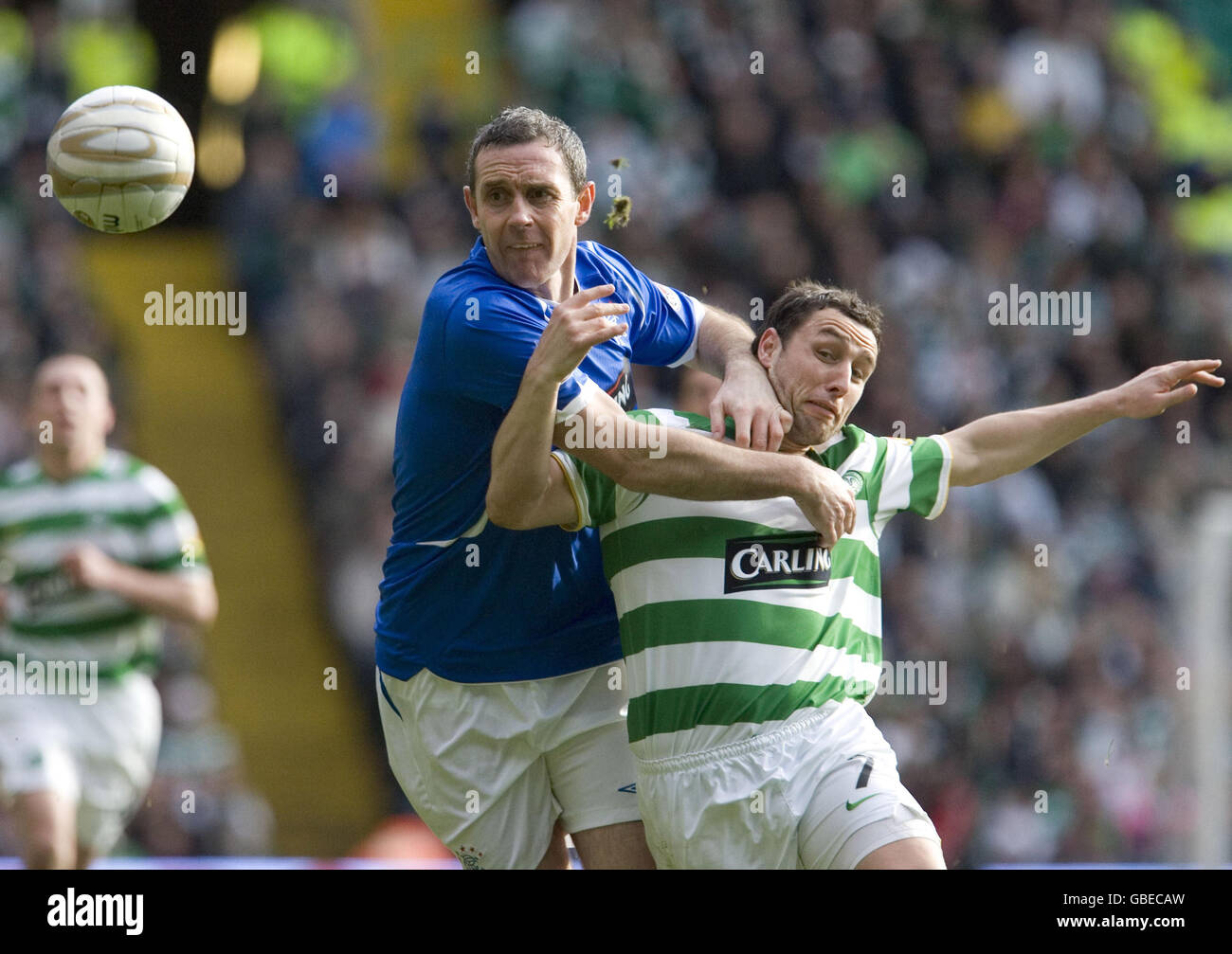 Australian football action tackle tackling hi-res stock photography and ...