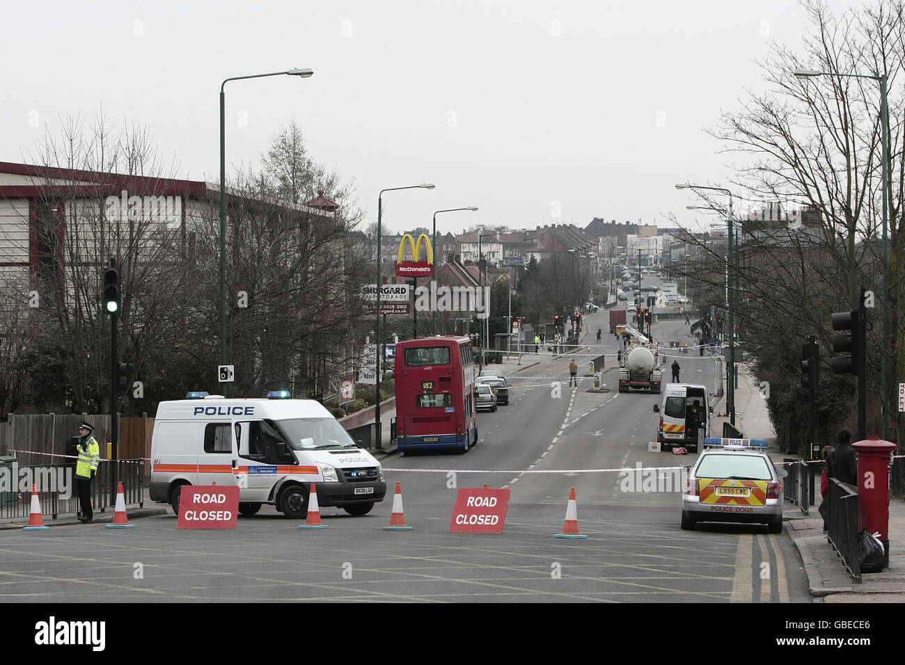 Neasden road sign hi-res stock photography and images - Alamy