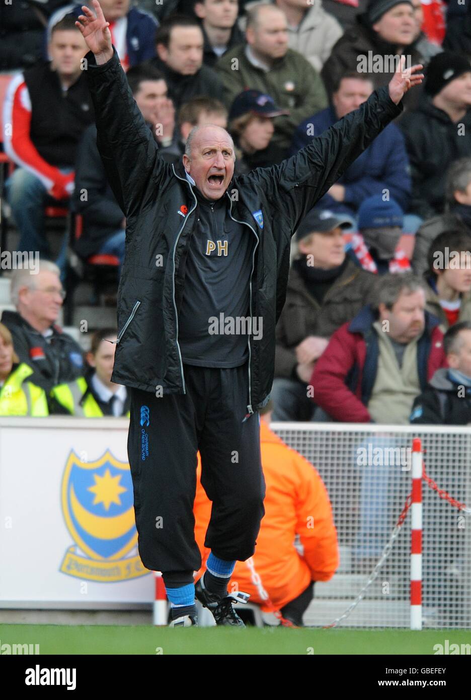Portsmouth manager paul hart reacts on the touchline hi-res stock ...