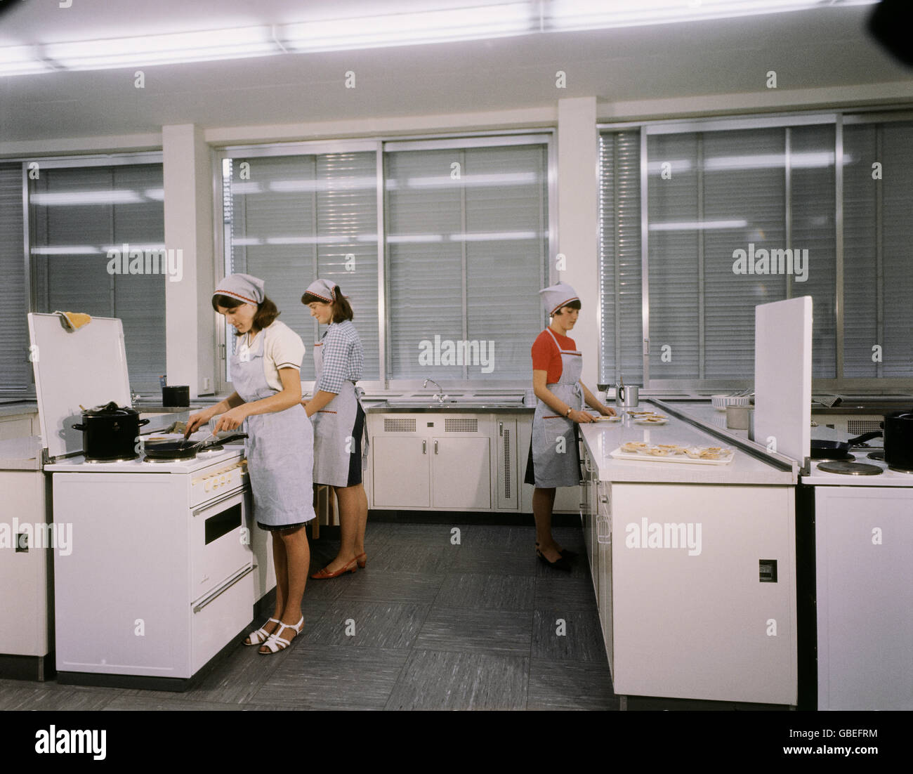 Domestic science class 1960s hi-res stock photography and images - Alamy