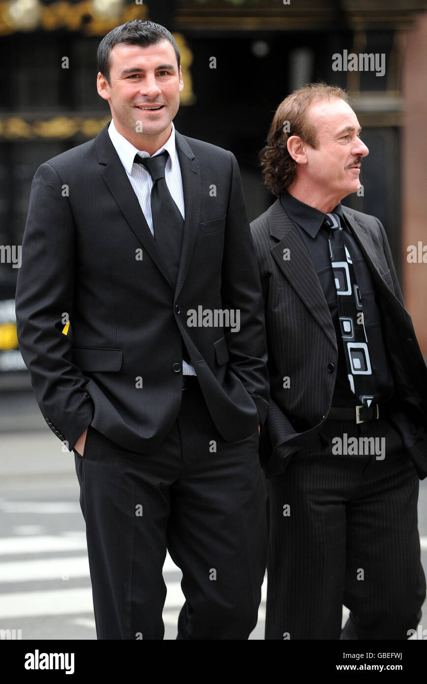 Boxer joe calzaghe undefeated world hi-res stock photography and images ...