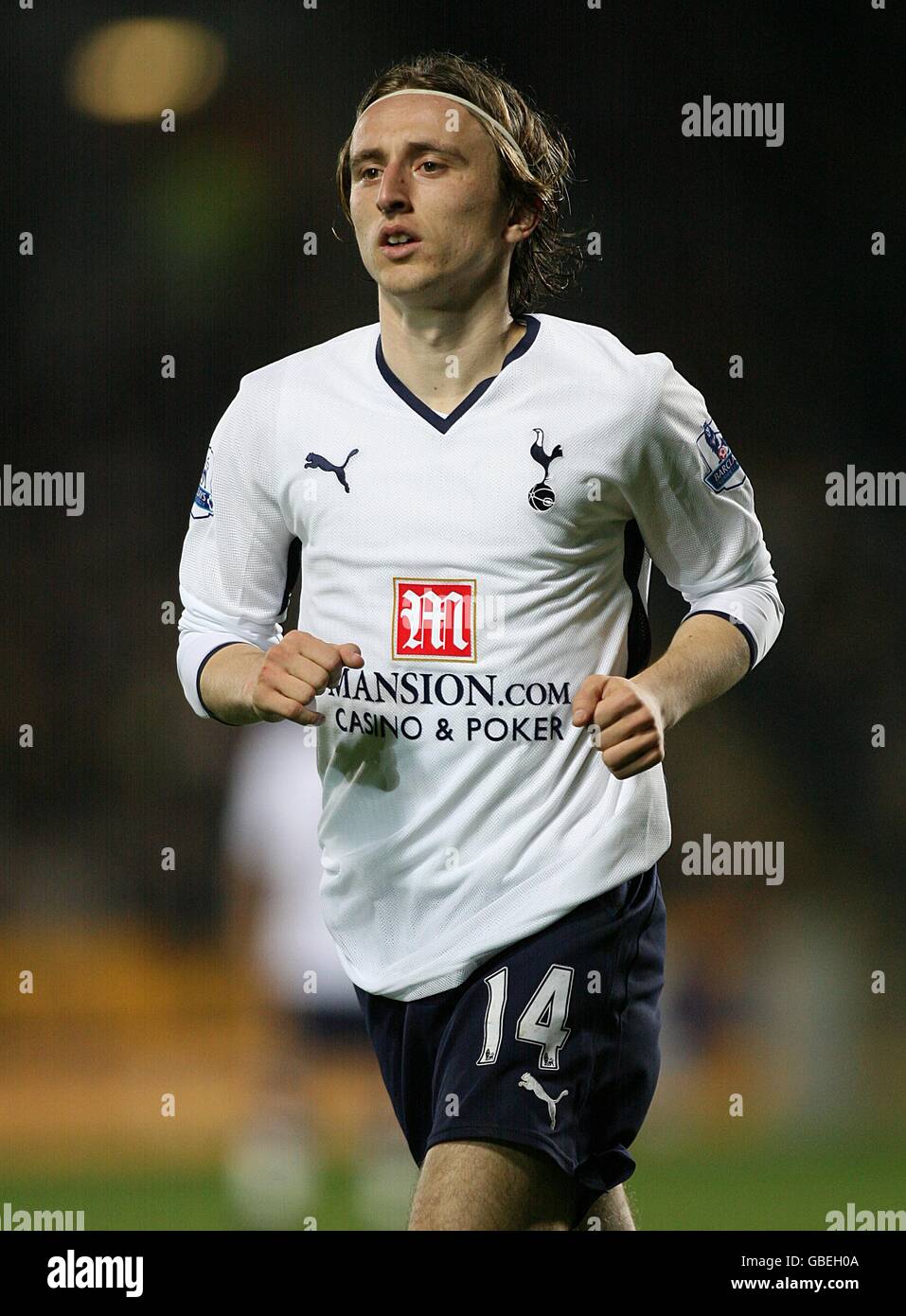 Luka modric tottenham hull hi-res stock photography and images - Alamy