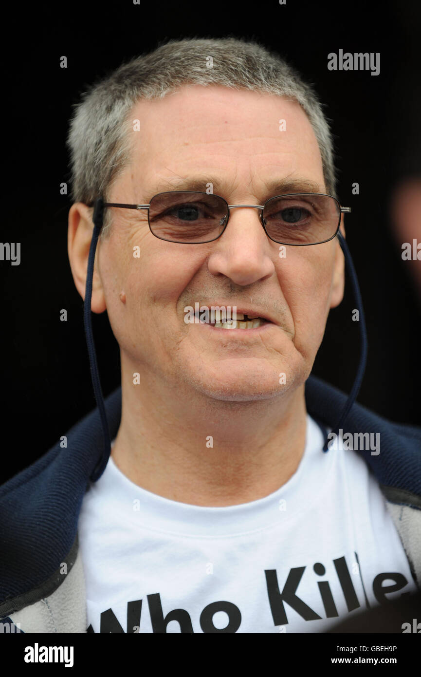 Terry Lubbock holds the IPCC report published today into events ...