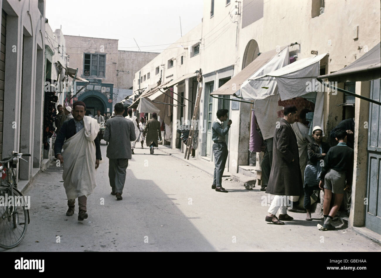 geography / travel, Lebanon, Tarabulus, street scene, people in the ...