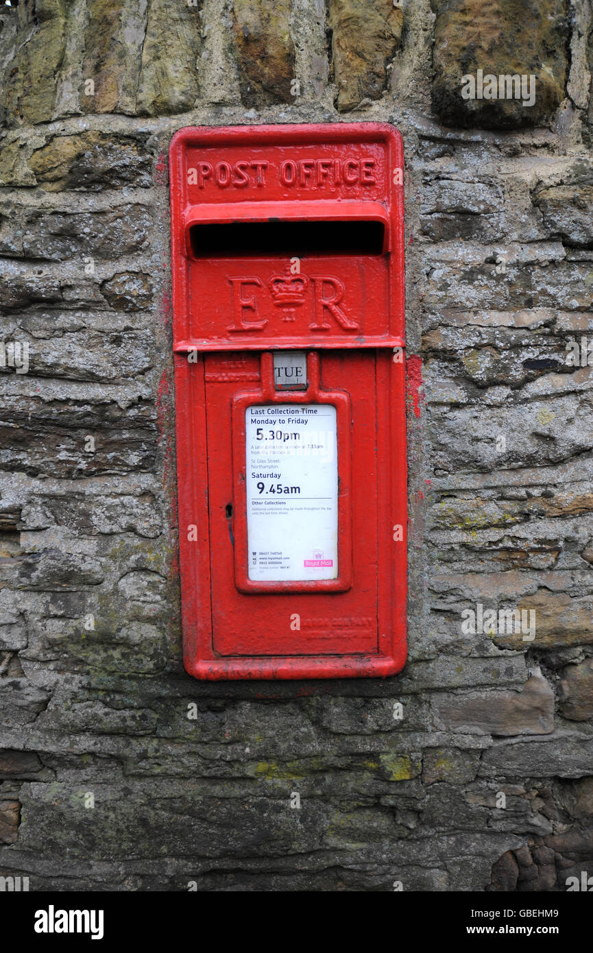 Royal Mail Post Box. Red Royal Mail Post Box in a Stone wall at ...
