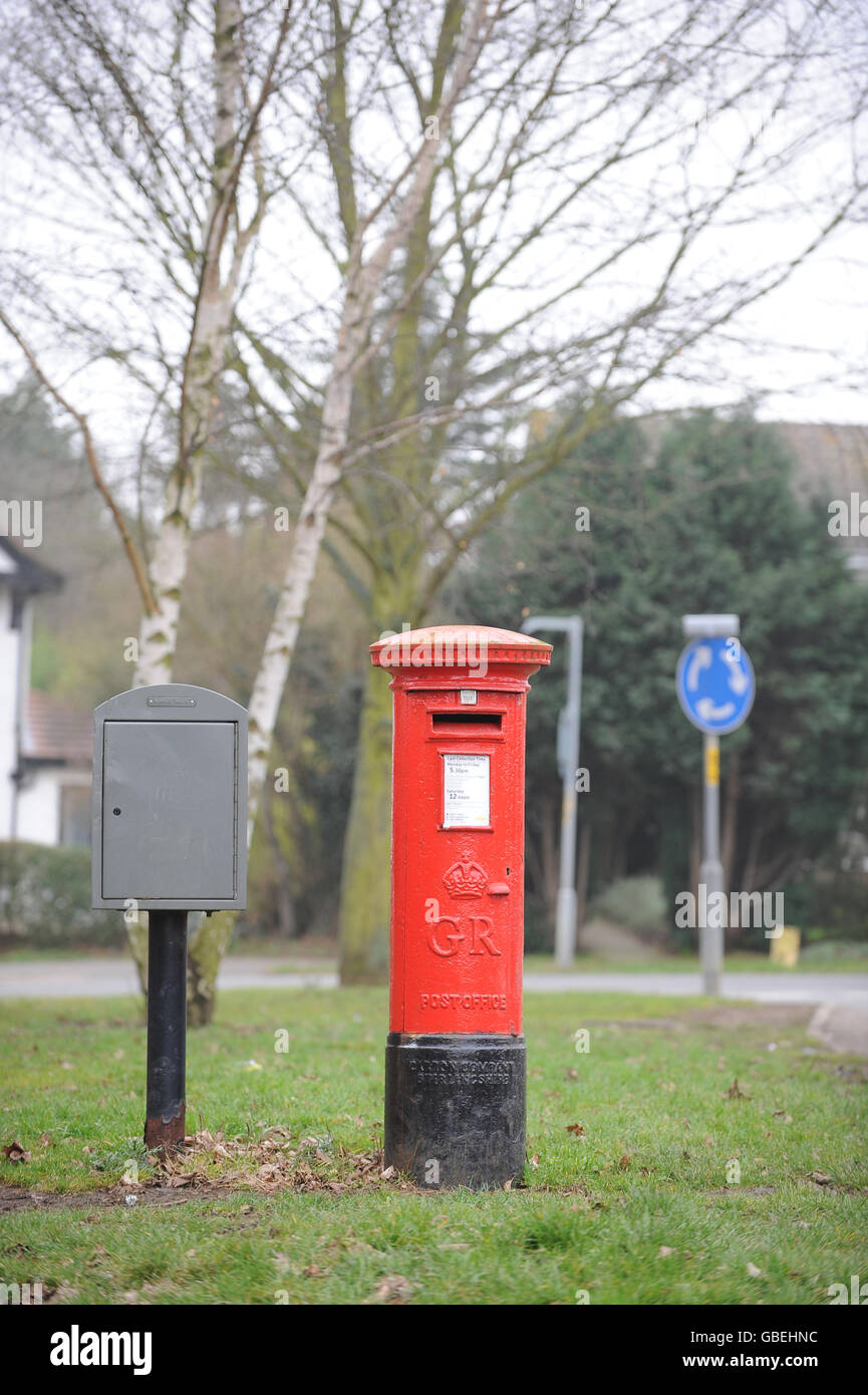 Royal Mail Post Box Stock Photo - Alamy