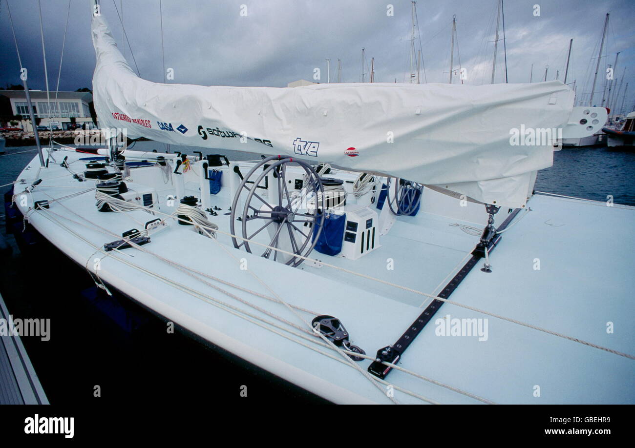 AJAXNETPHOTO. NOV 1992. CADIZ, SPAIN. - AMERICA'S CUP - DECK OF THE NEW ...