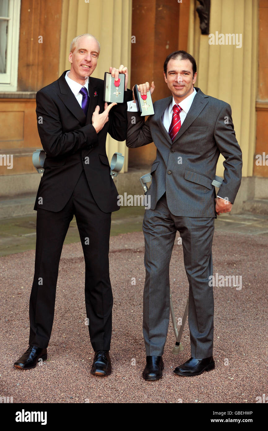 Left right olympic cycling gold medalists hi-res stock photography and ...