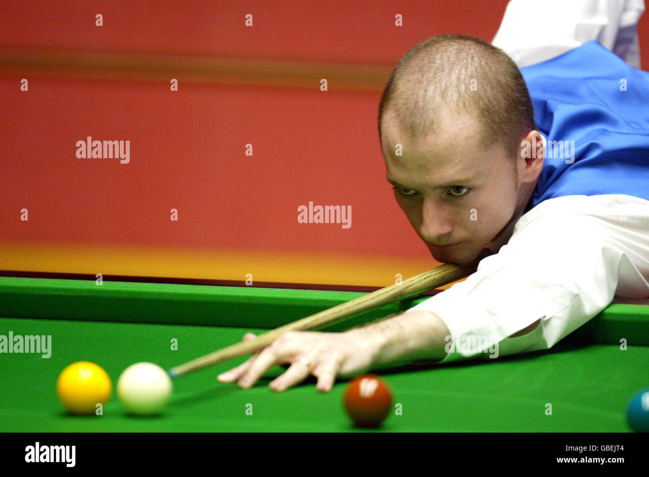 Snooker - Embassy World Championship 2004 Stock Photo - Alamy
