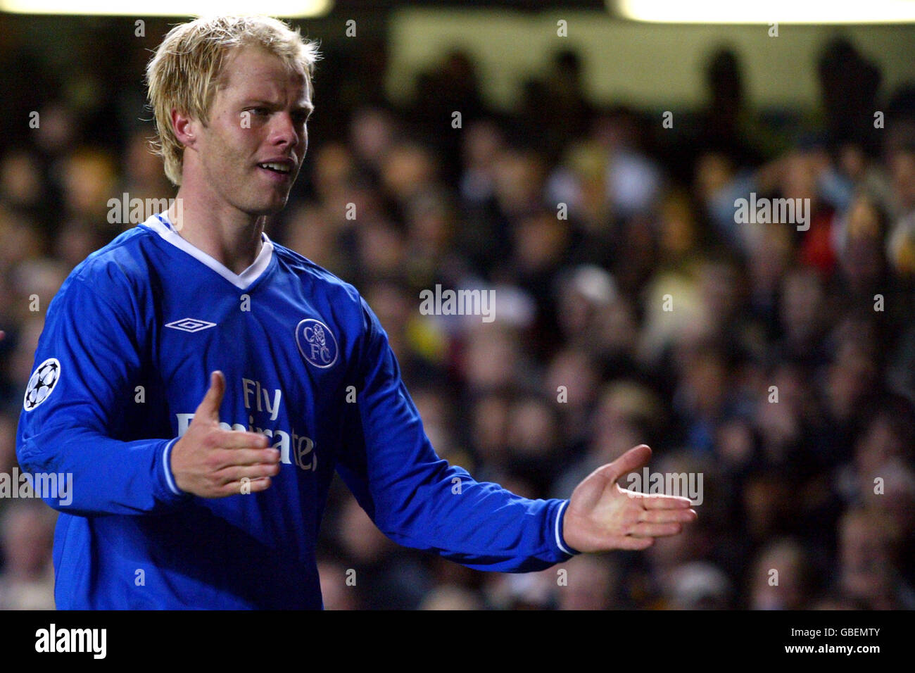 Chelsea's Eidur Gudjohnsen celebrates opening the scoring Stock Photo ...