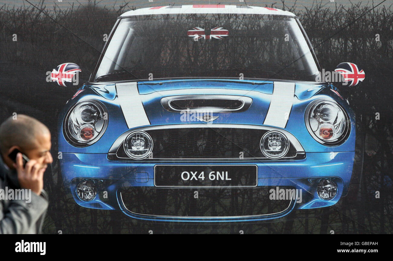 Jobs to go at Mini car plant Stock Photo - Alamy