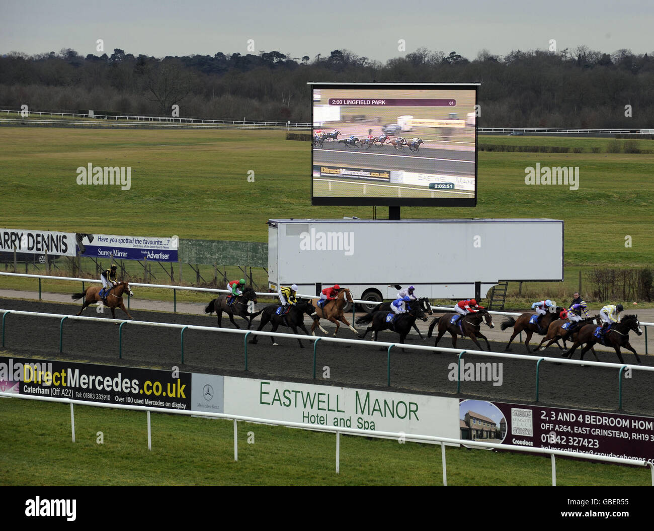 Horse Racing - Lingfield Racecourse. General View of Lingfield Park ...