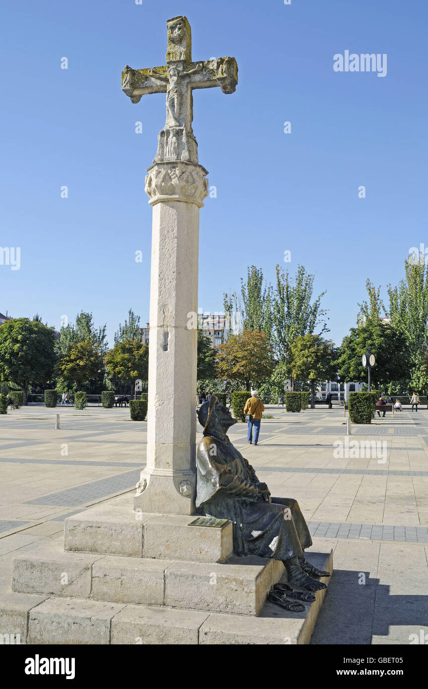 Cross, monument to the pilgrims, Camino de Santiago, Plaza San Marcos ...
