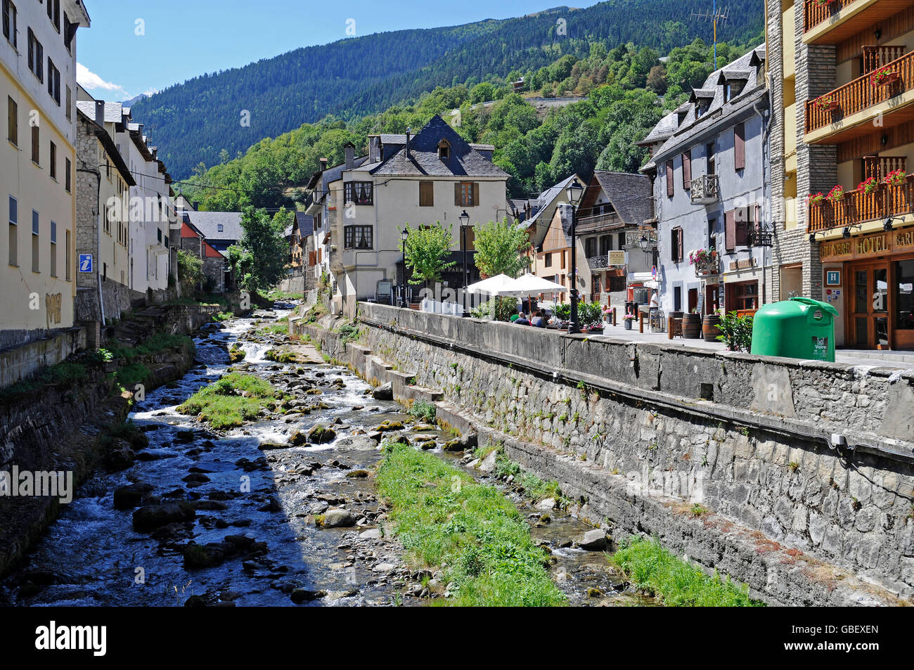 Garonne river, Vielha e Mijaran, Viella, Val d'Aran, Aran Valley ...