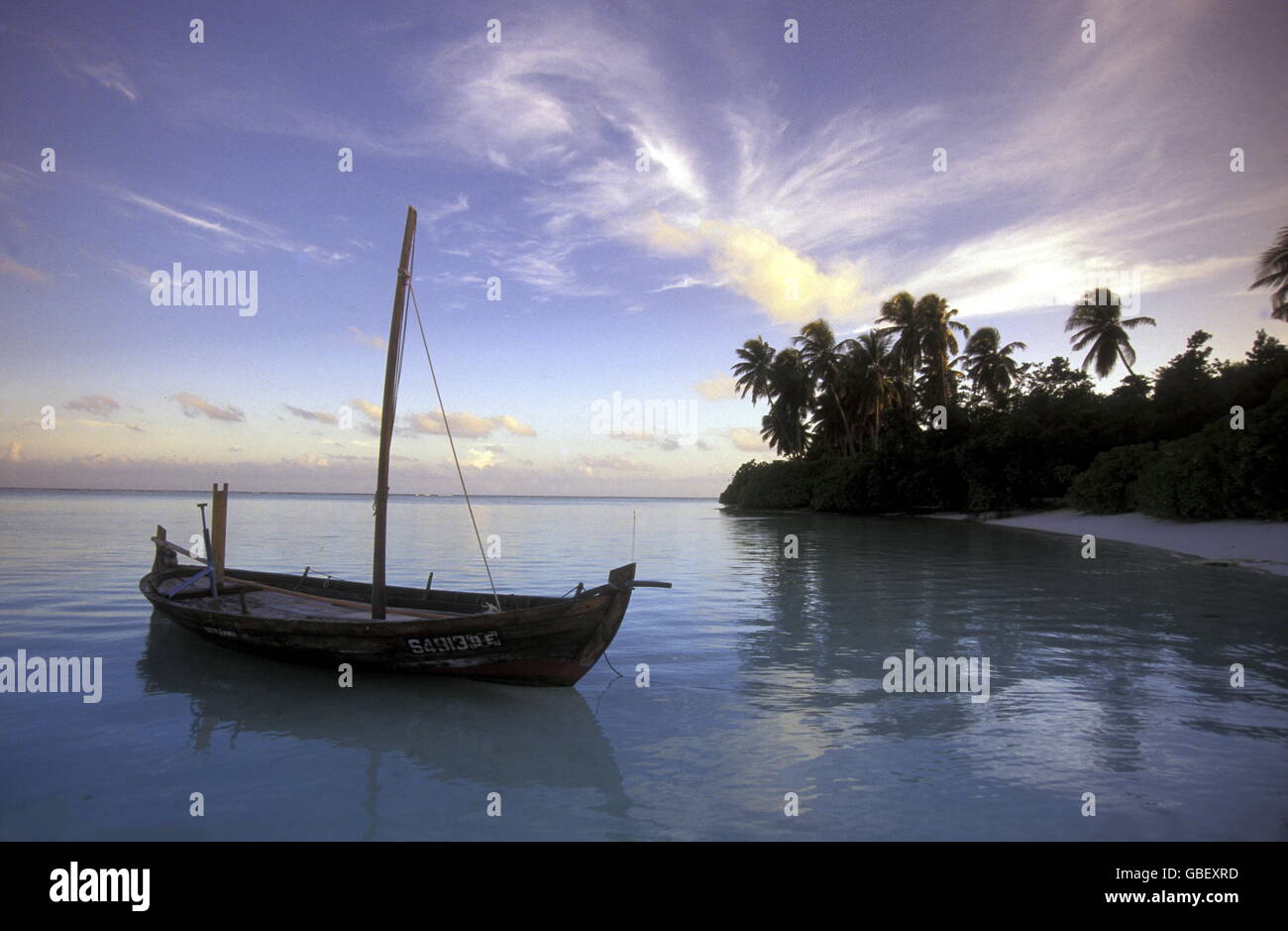 Dhoni boat maldives hi-res stock photography and images - Alamy