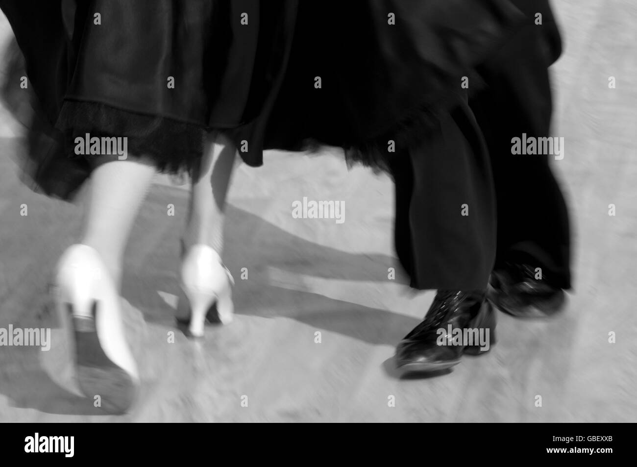 Romantic black couple dancing hi-res stock photography and images - Alamy