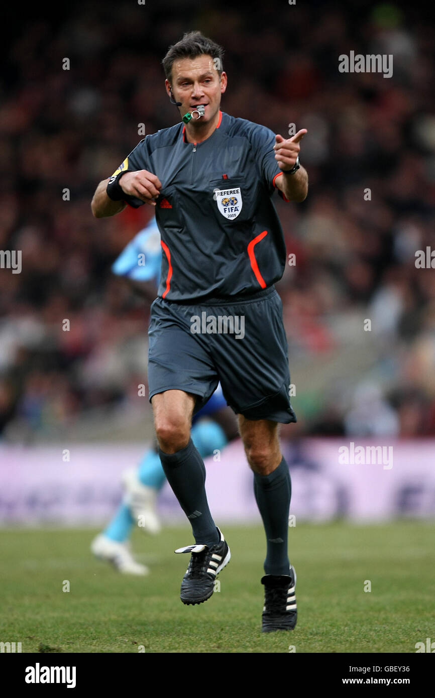 Alain hamer soccer referee hi-res stock photography and images - Alamy