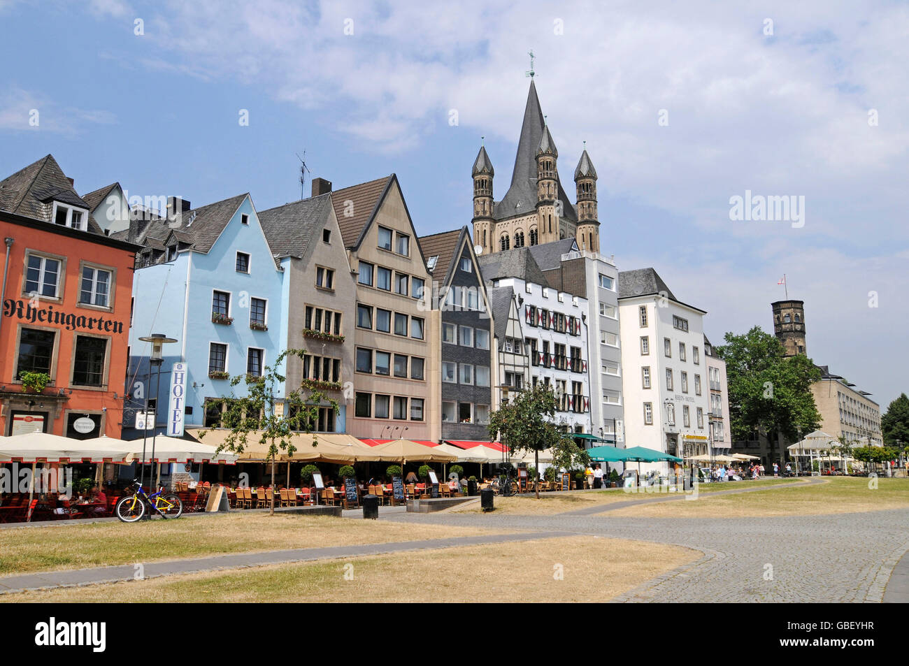 Great Saint Martin Church, Romanesque church, Fischmarkt square ...