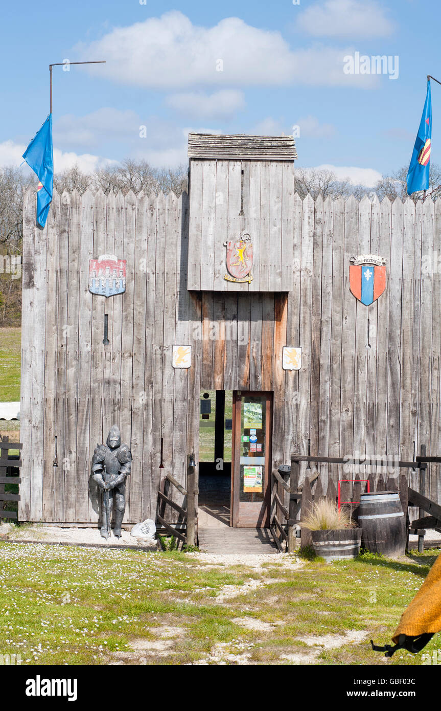 Medieval court hi-res stock photography and images - Alamy