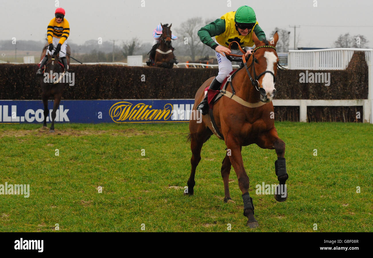 Folkestone racecourse hi-res stock photography and images - Alamy