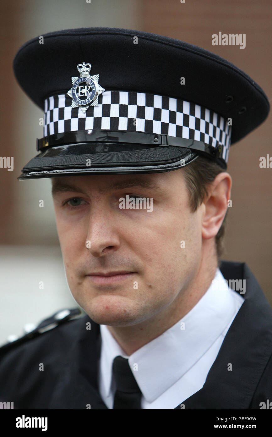 Inspector simon rooke hi-res stock photography and images - Alamy