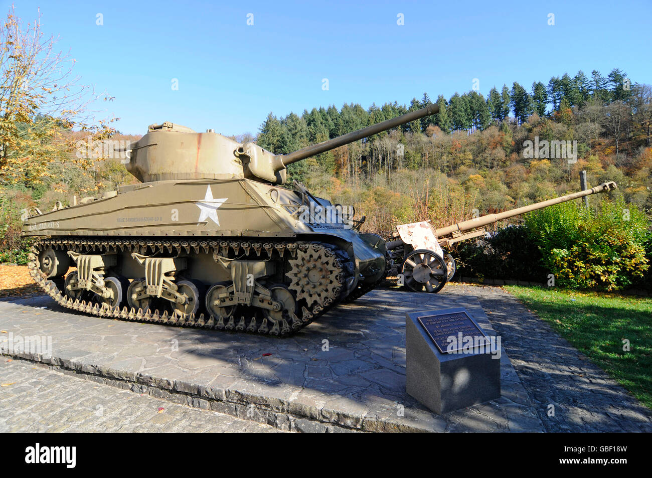 Sherman battle tank hi-res stock photography and images - Alamy