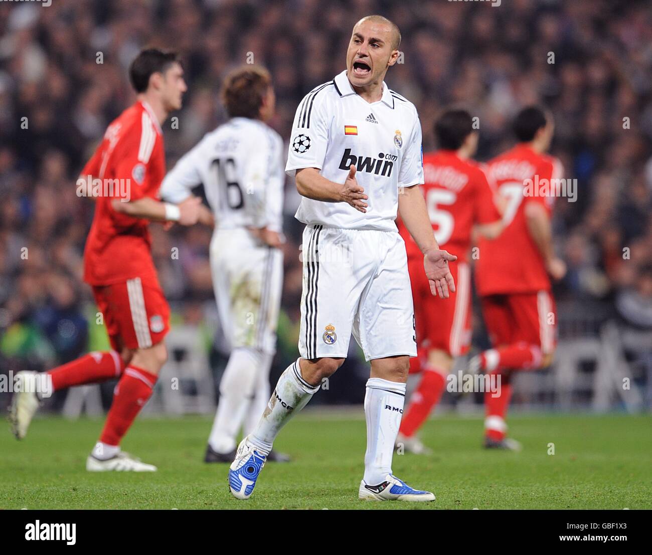 Soccer - UEFA Champions League - First Knockout Round - First Leg ...