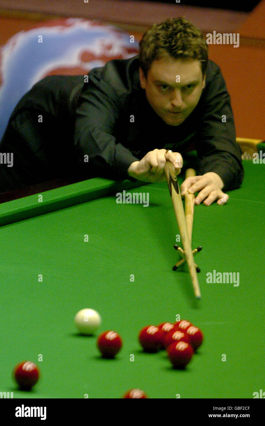 Snooker - Embassy World Championship 2004 Stock Photo - Alamy