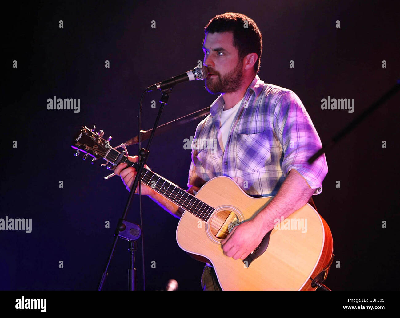 Mick Flannery performs at The Choice Music Awards in Dublin Stock Photo - Alamy