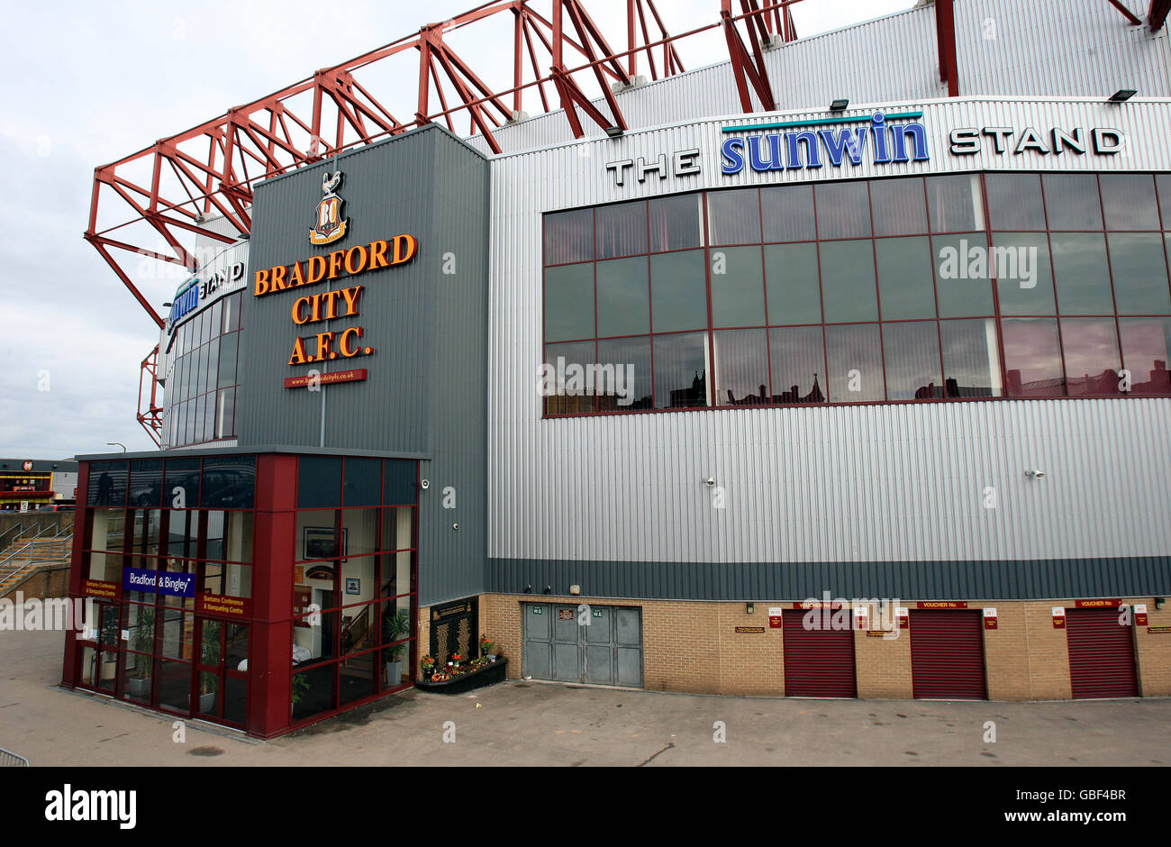 Soccer football league bradford hi-res stock photography and images - Alamy
