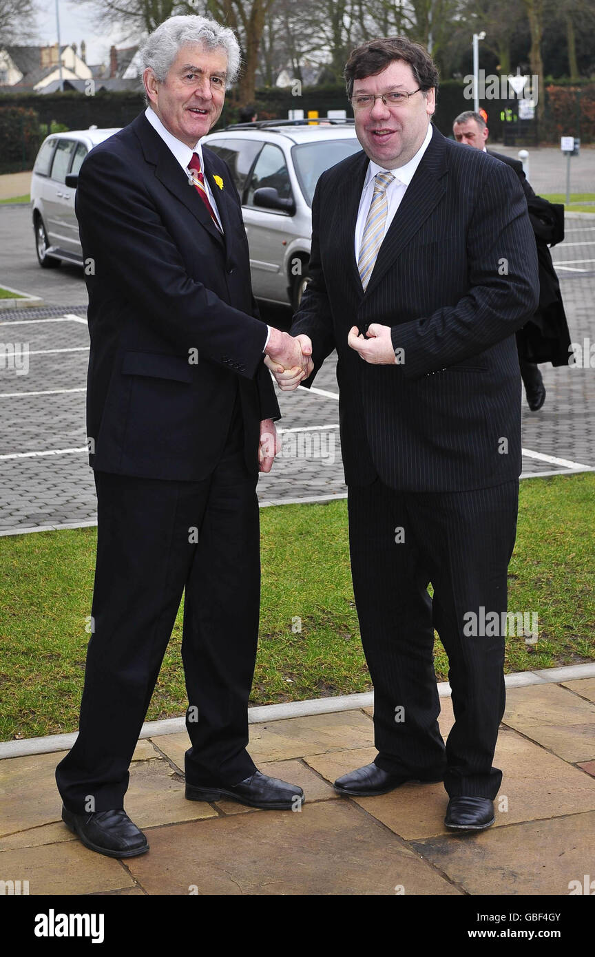 British irish council meeting cardiff hi-res stock photography and ...