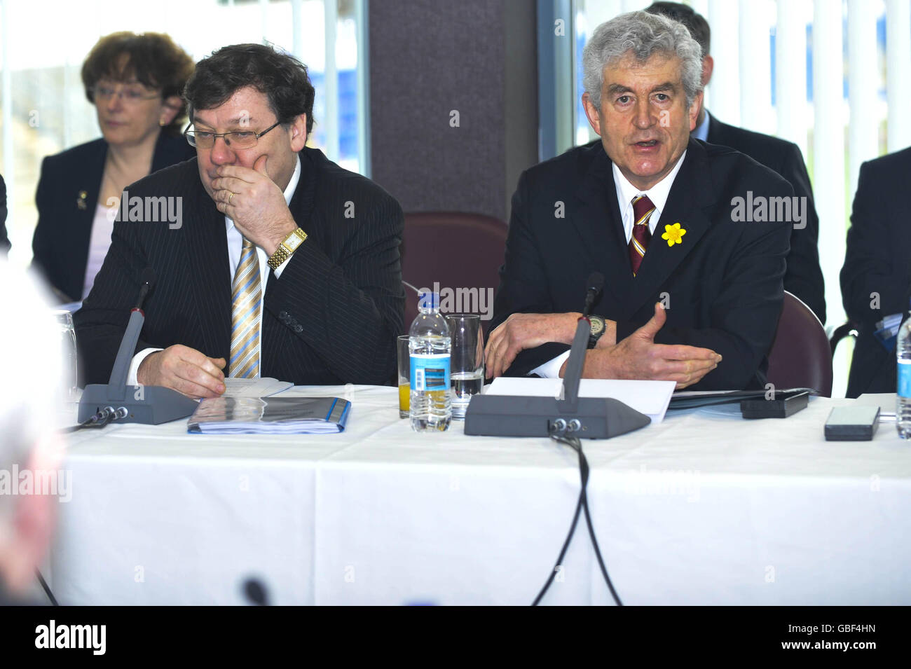 British irish council meeting cardiff hi-res stock photography and ...