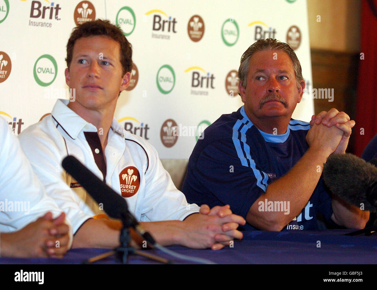 Surrey coach steve rixon hi-res stock photography and images - Alamy