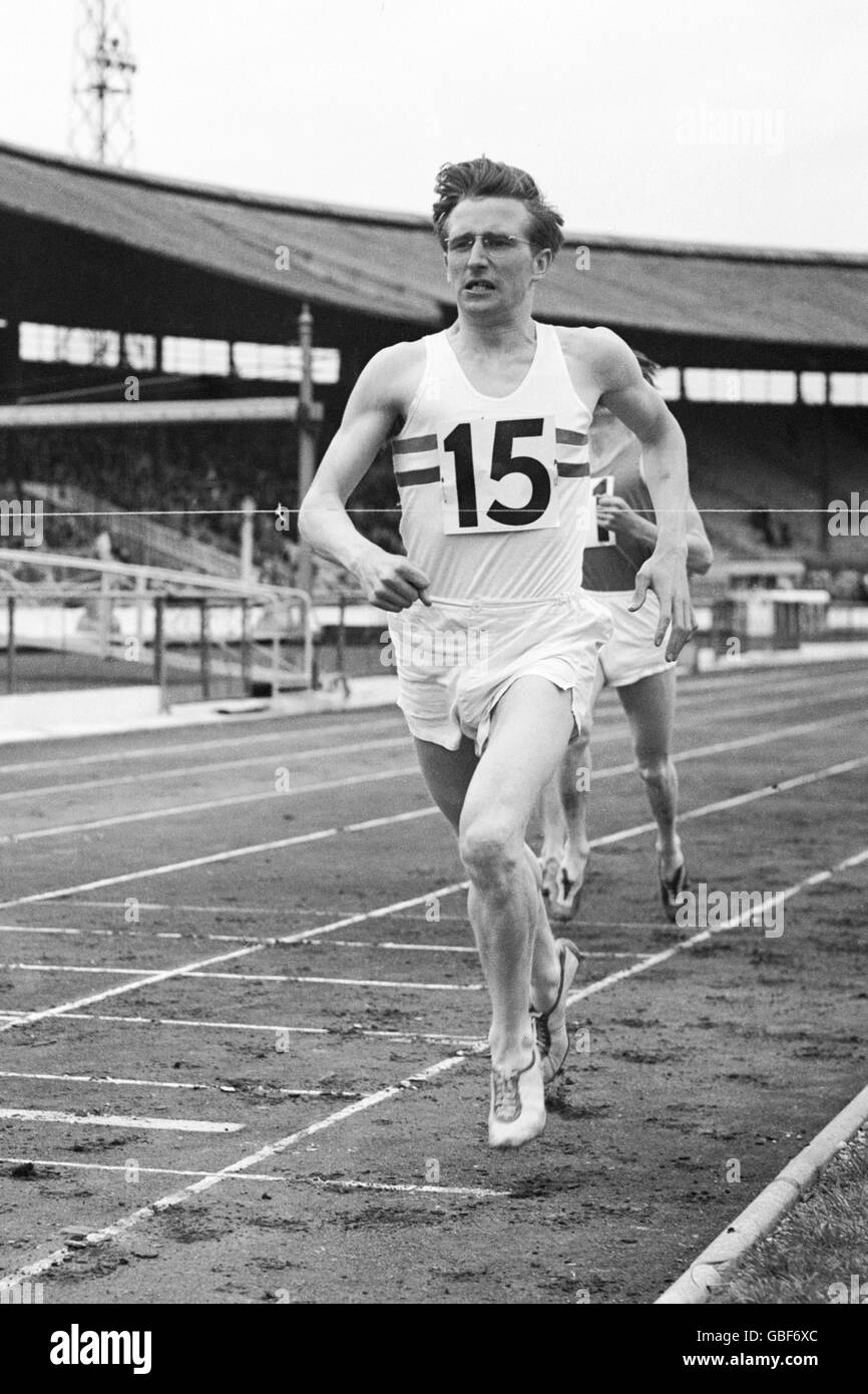 Ken Wood comes home to win the Men's 1500m International Invitation ...