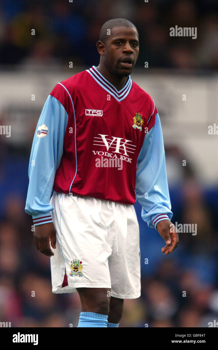 English football league division one hi-res stock photography and ...