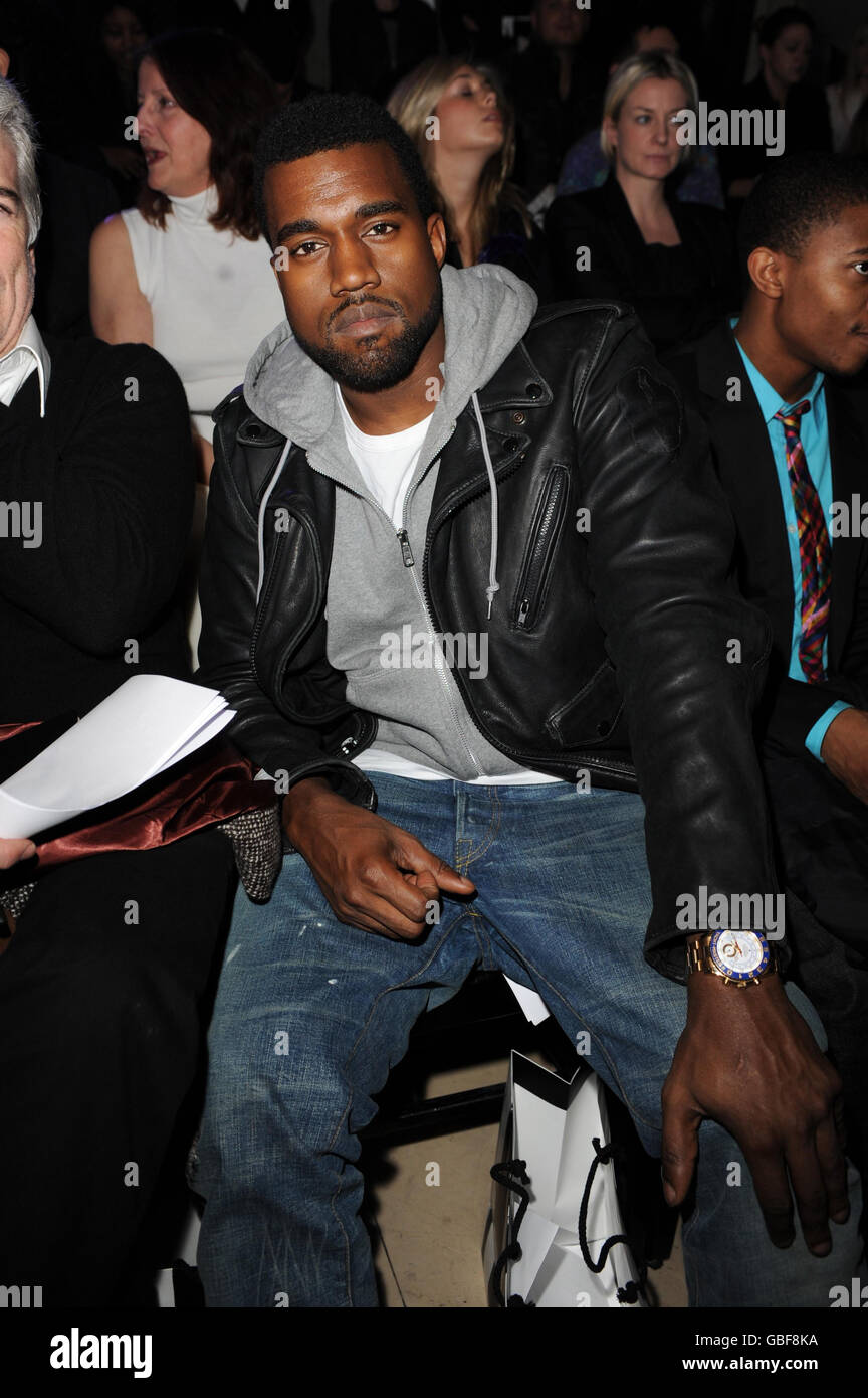 London fashion week henry holland front row hi-res stock photography ...