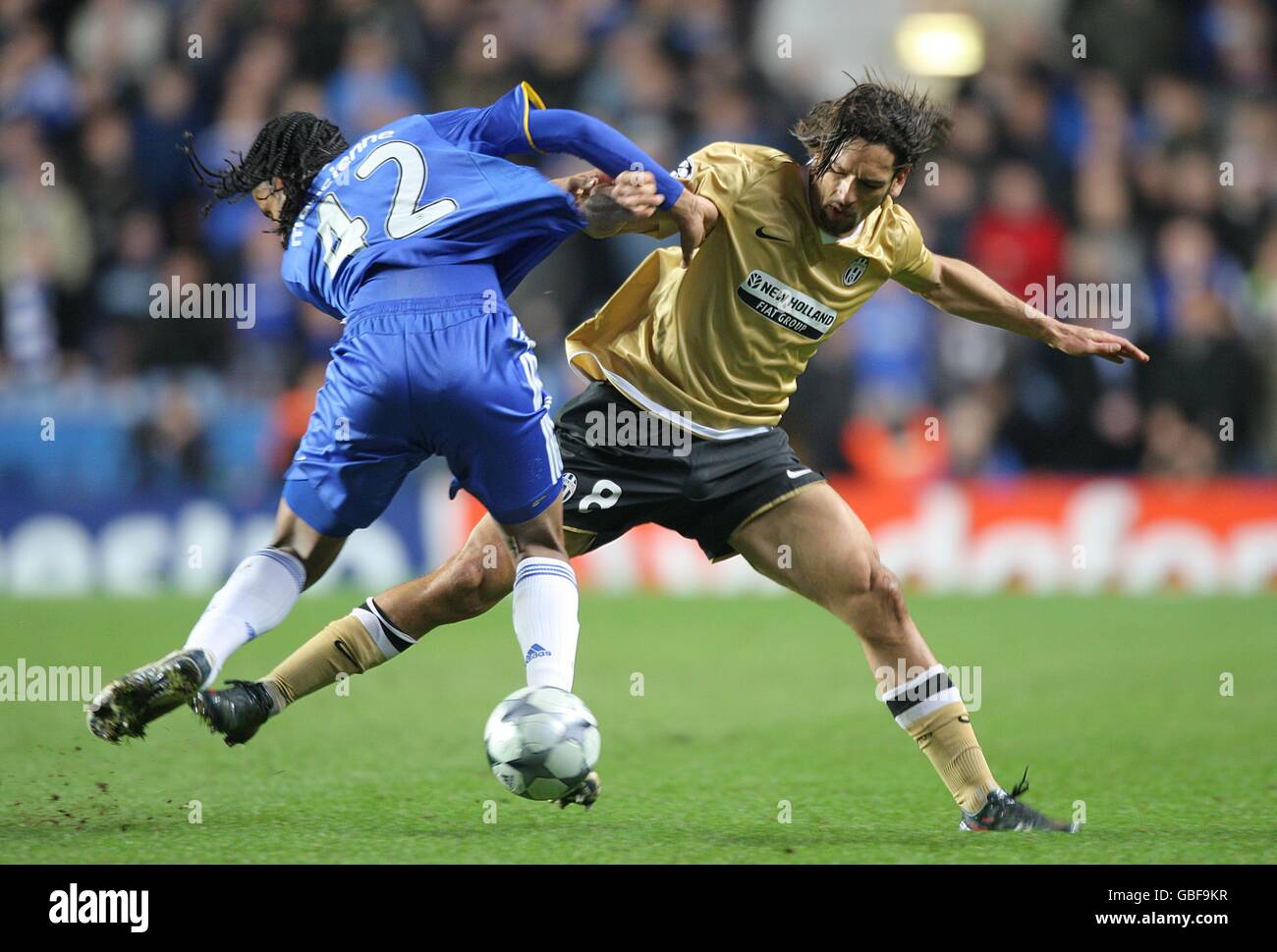 Juventus' Carvalho de Oliveira Amauri (right) and Chelsea's Michael ...