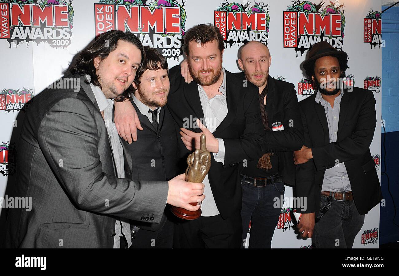 Elbow with the Oustanding Contribution award at the Shockwaves NME ...