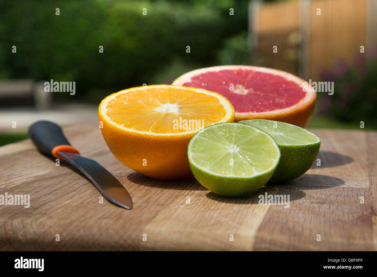 Cut fruit hi-res stock photography and images - Alamy
