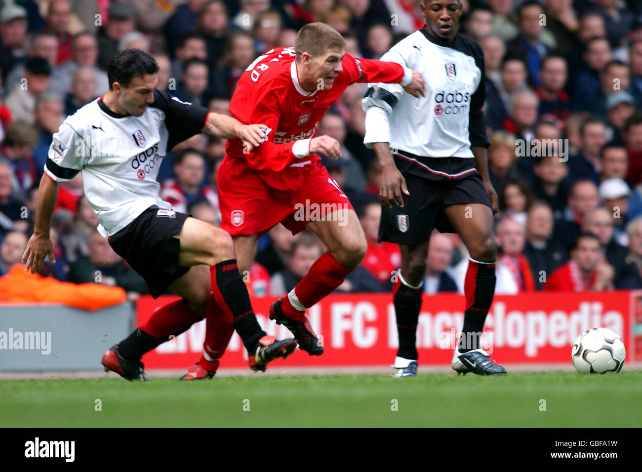 Liverpool's Steven Gerrard (r) and Fulham's Steed Malbranque (l) battle ...