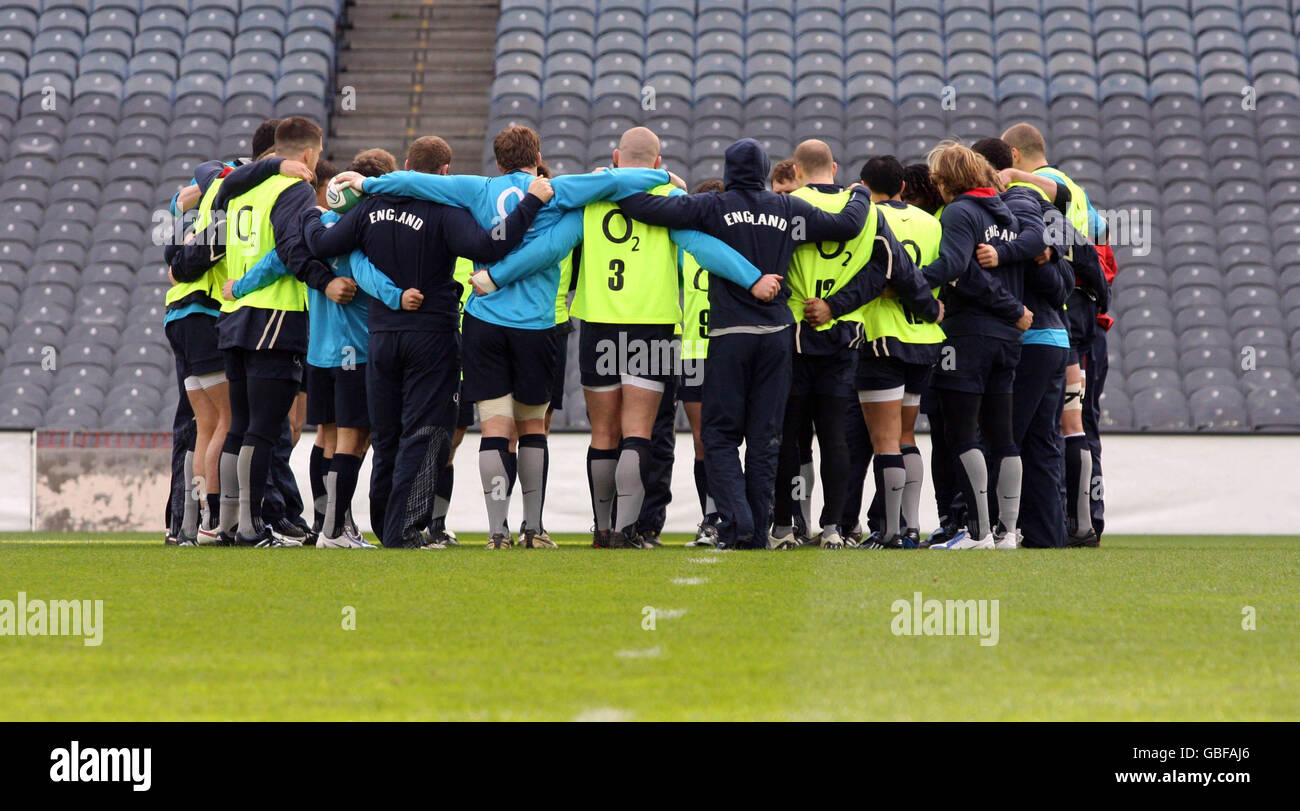 Rugby Union - England Captains Run - Croke Park. The England team ...