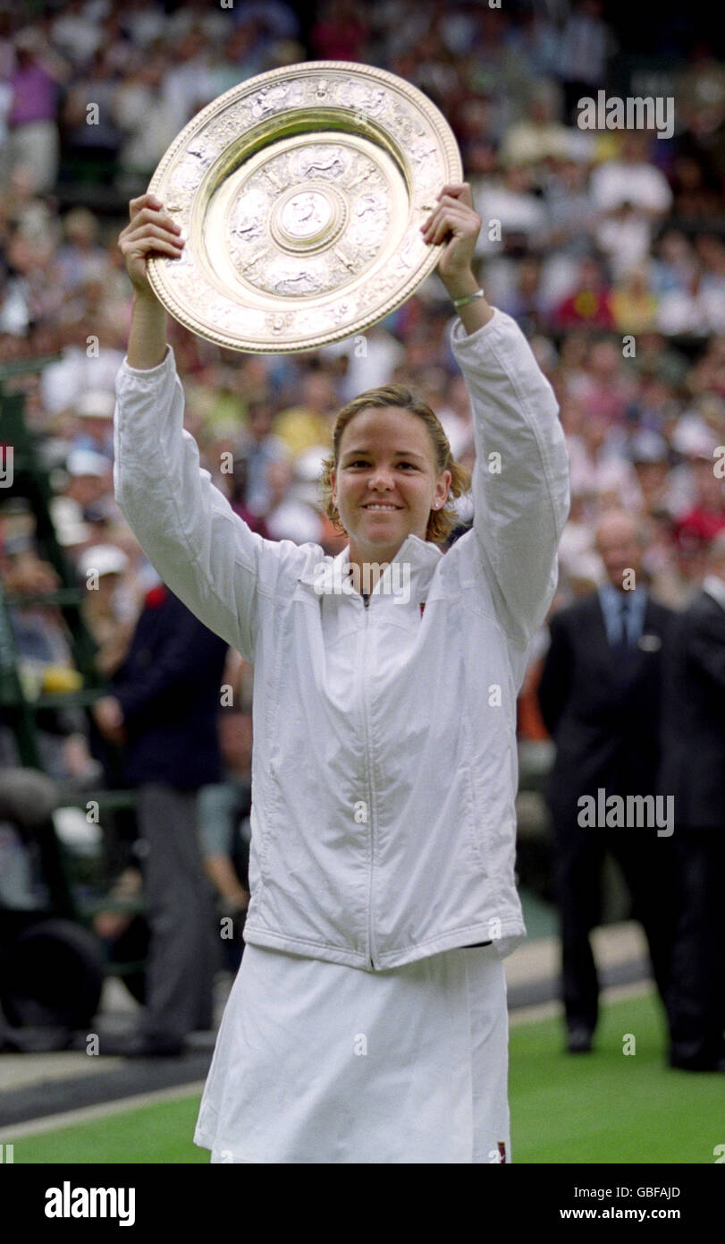 Steffi graf wimbledon trophy hi-res stock photography and images - Alamy