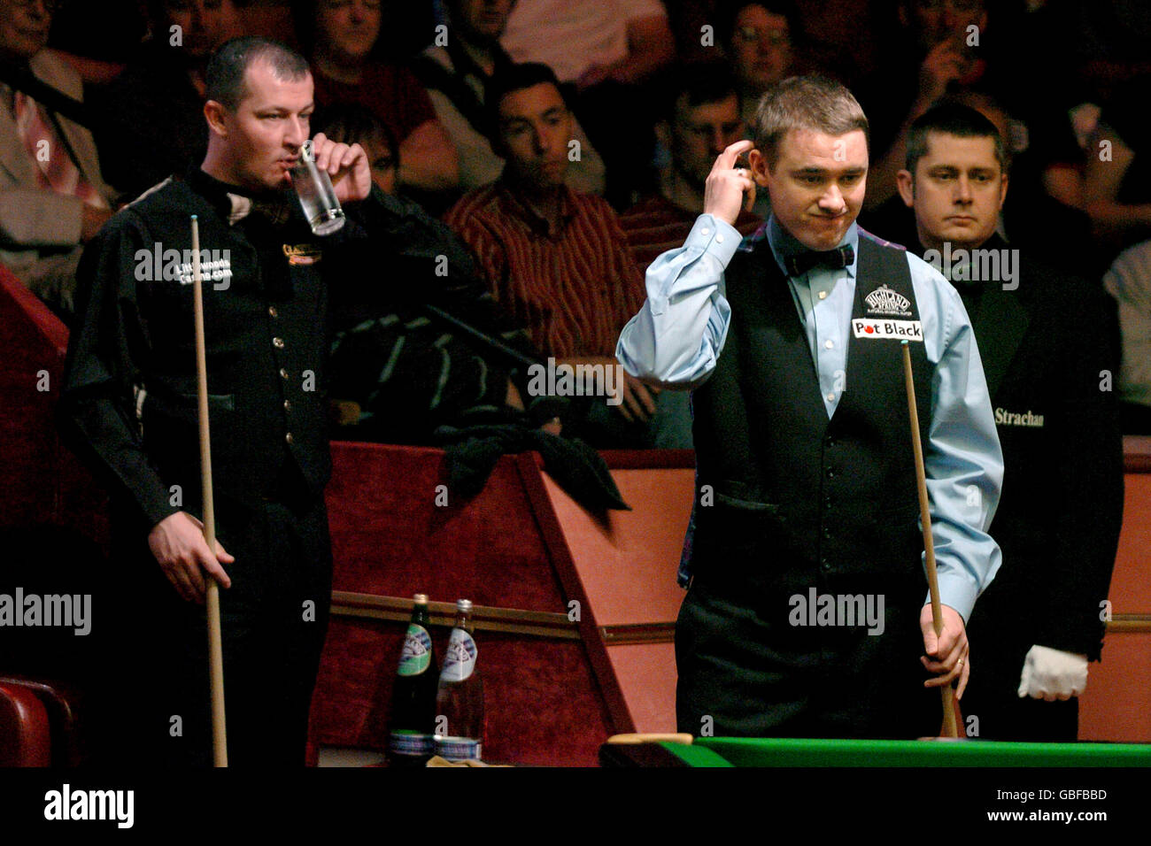 Snooker - Embassy World Championship 2004 Stock Photo - Alamy