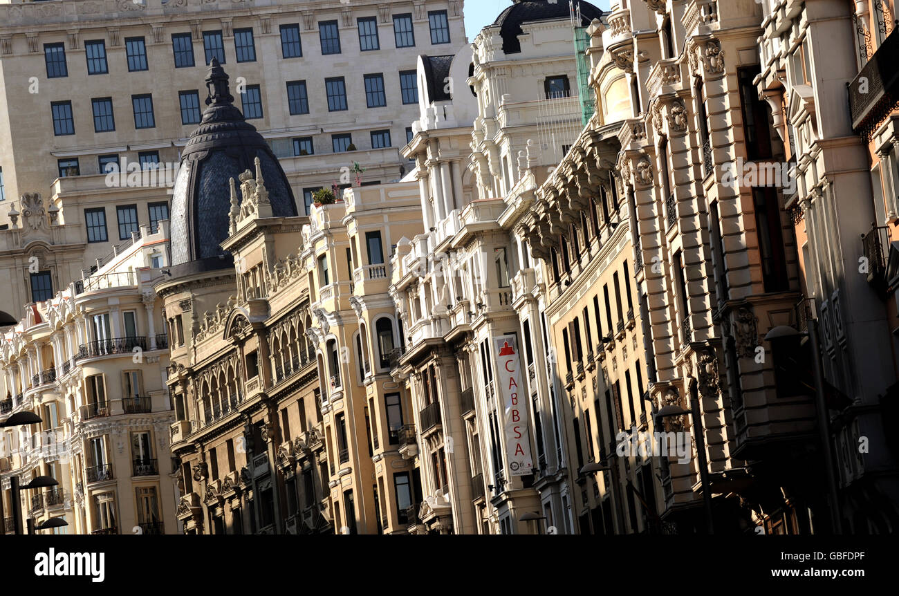 Madrid street view hi-res stock photography and images - Alamy