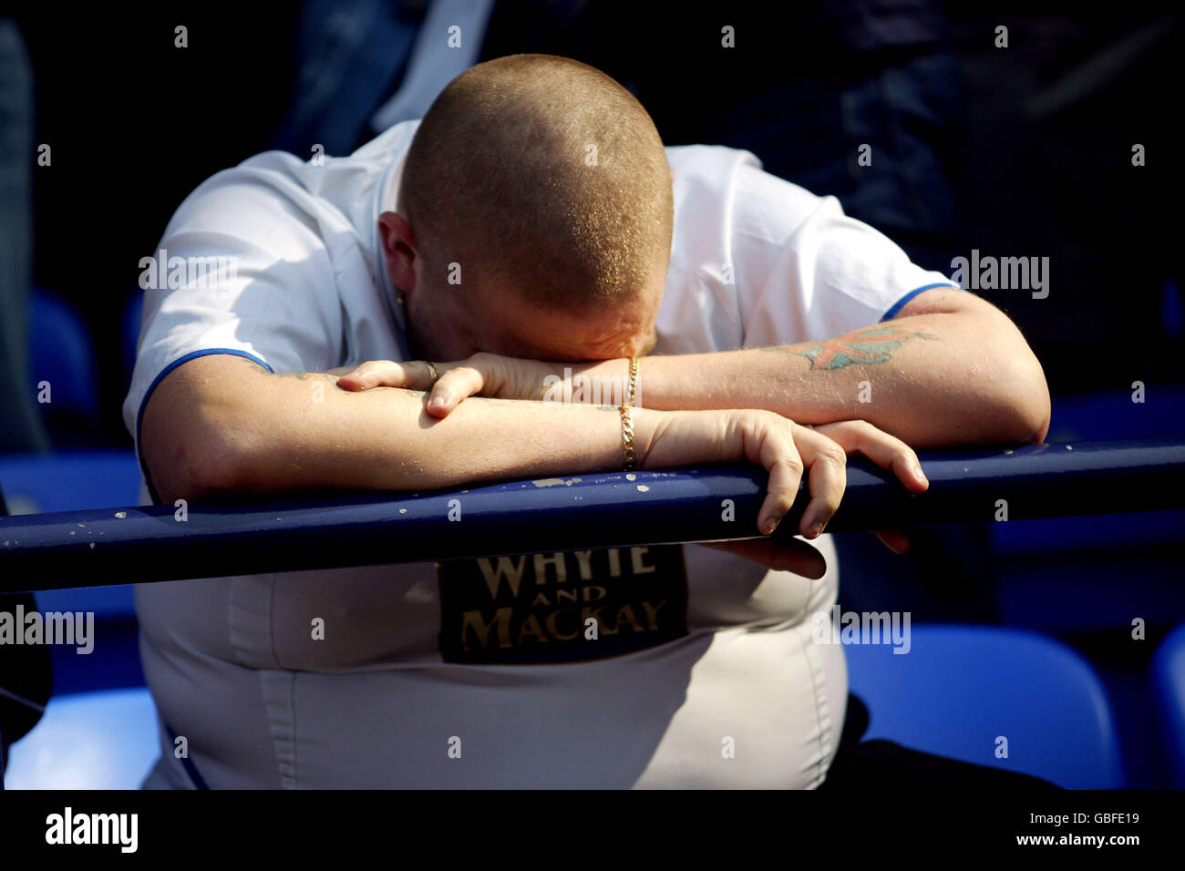 Leeds fan* relegat* hi-res stock photography and images - Alamy