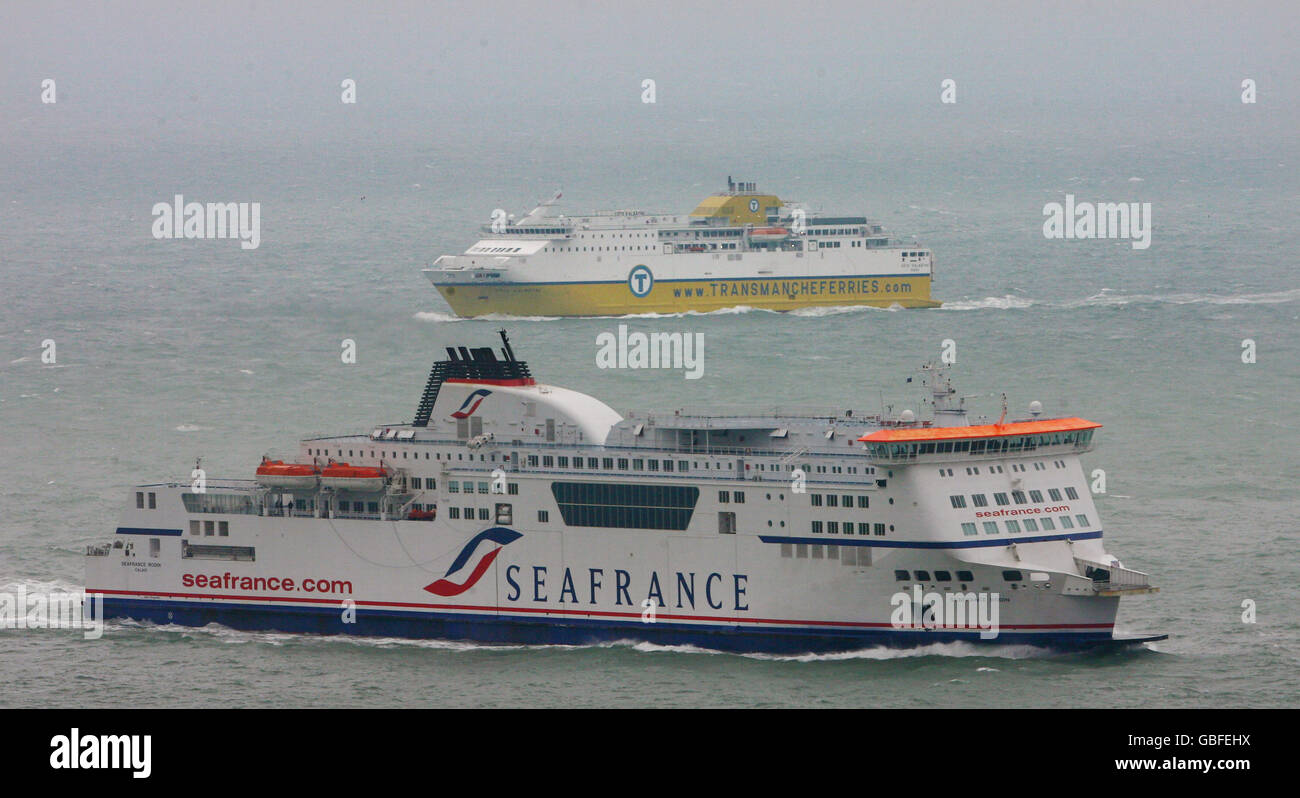 Cross channel ferries Stock Photo - Alamy