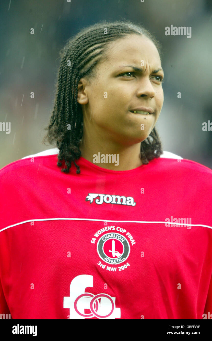 Charlton athletics carmaine walker hi-res stock photography and images ...