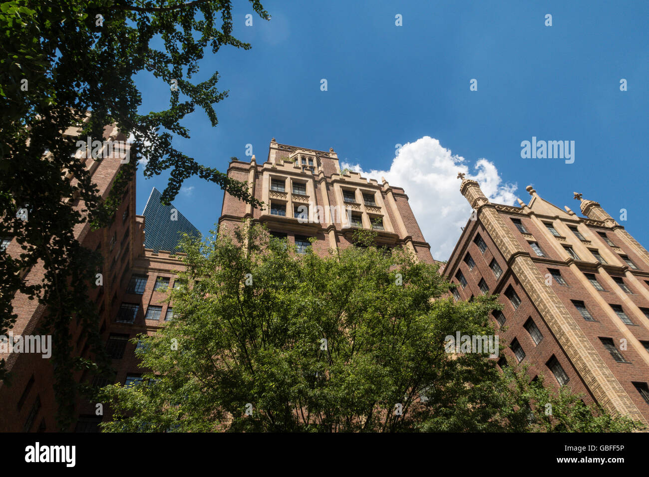 Tudor city nyc hi-res stock photography and images - Alamy
